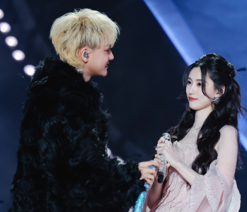 Former EXO Member Tao Announces October Wedding With Singer-Actress Xu ...