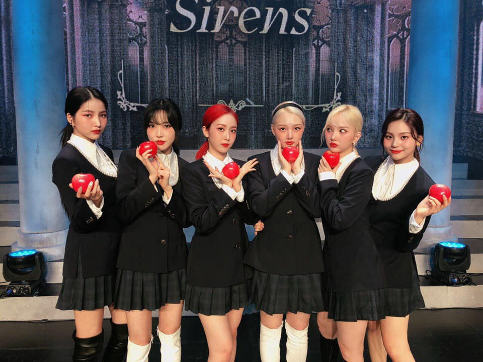 GFRIEND Showcases Enchanting Visuals and Performance in"Apple" Comeback MV