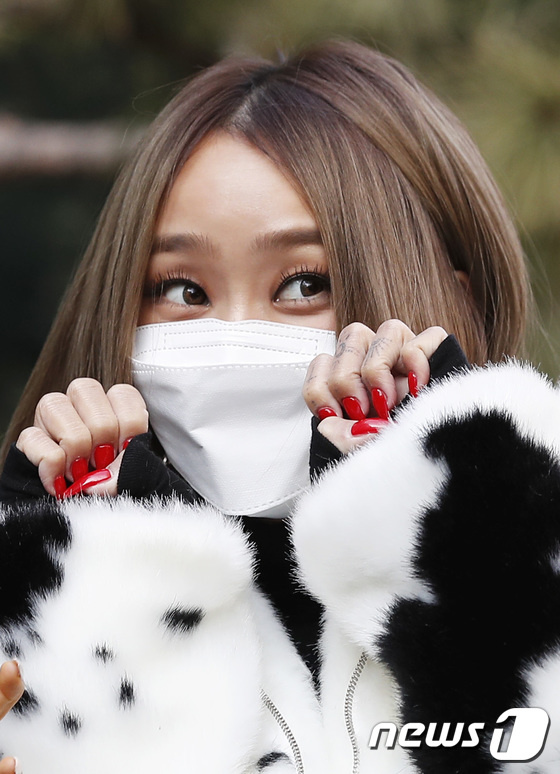 Hyolyn Spotted on Her Way to KBS for Recording of 'Immortal Songs ...