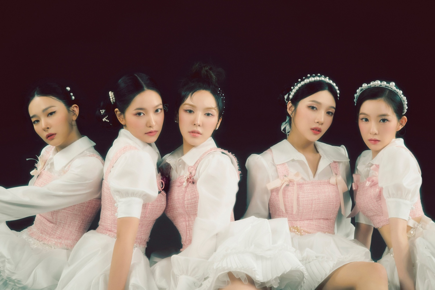 Red Velvet Transforms Into Music Box For 'Feel My Rhythm'