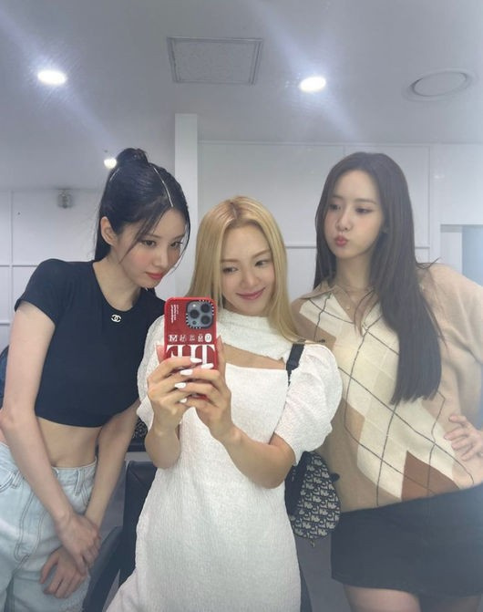 Girls' Generation Seohyun, Hyoyeon & YoonA Show Off 'Ant' Waist