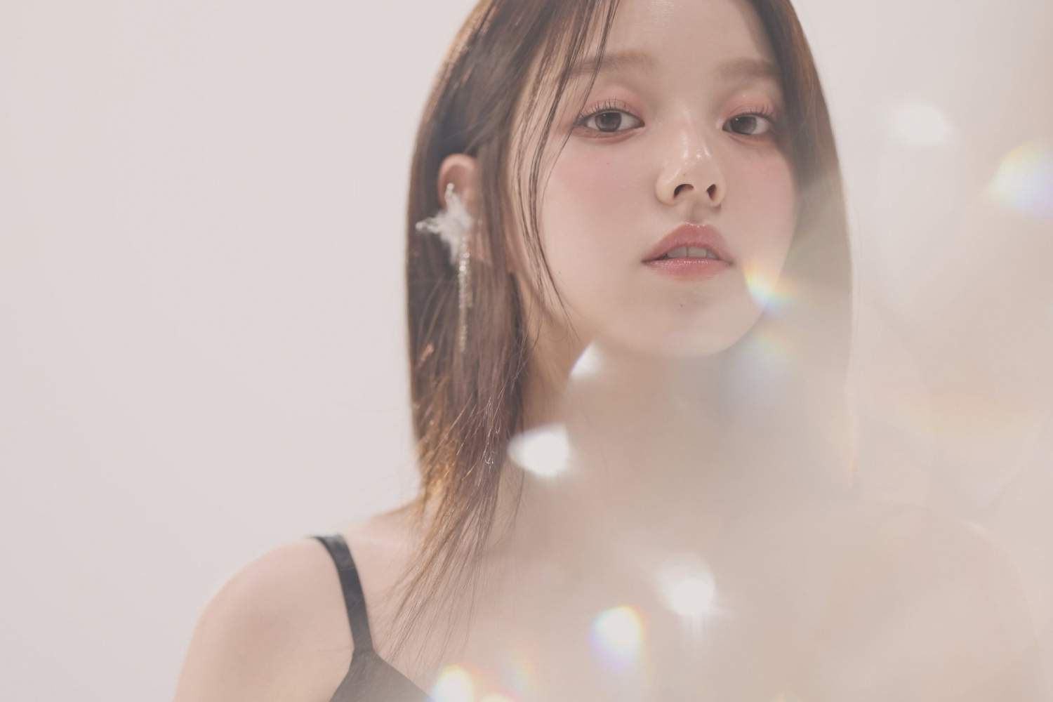 Rothy Reveals 'Diamond' MV Teaser