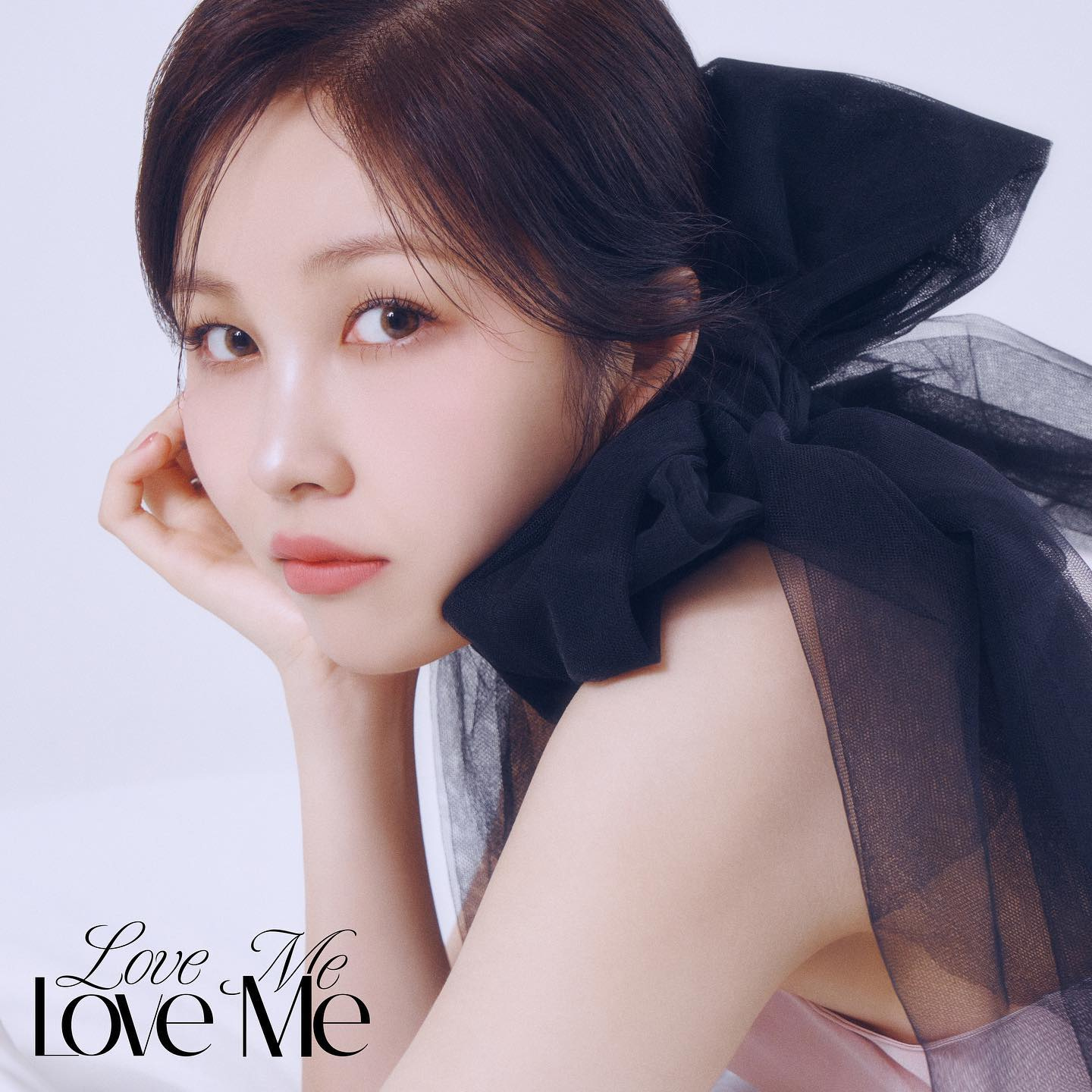 Kwon Jin Ah Releases 'Love Me Love Me'